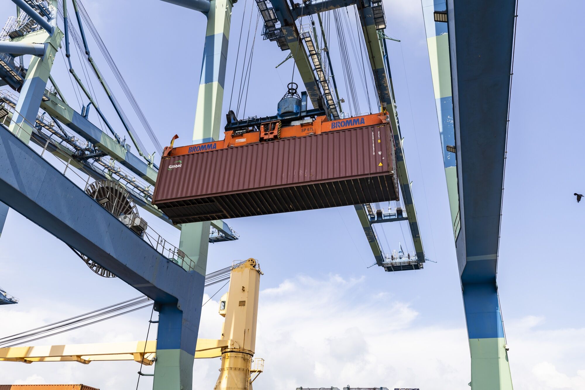 Malaysia to study US trade deal but warns against quitting pact