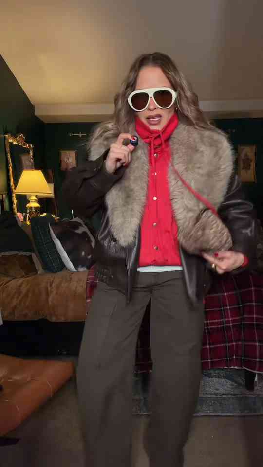 Viernes en rojo, el color que domina el mes