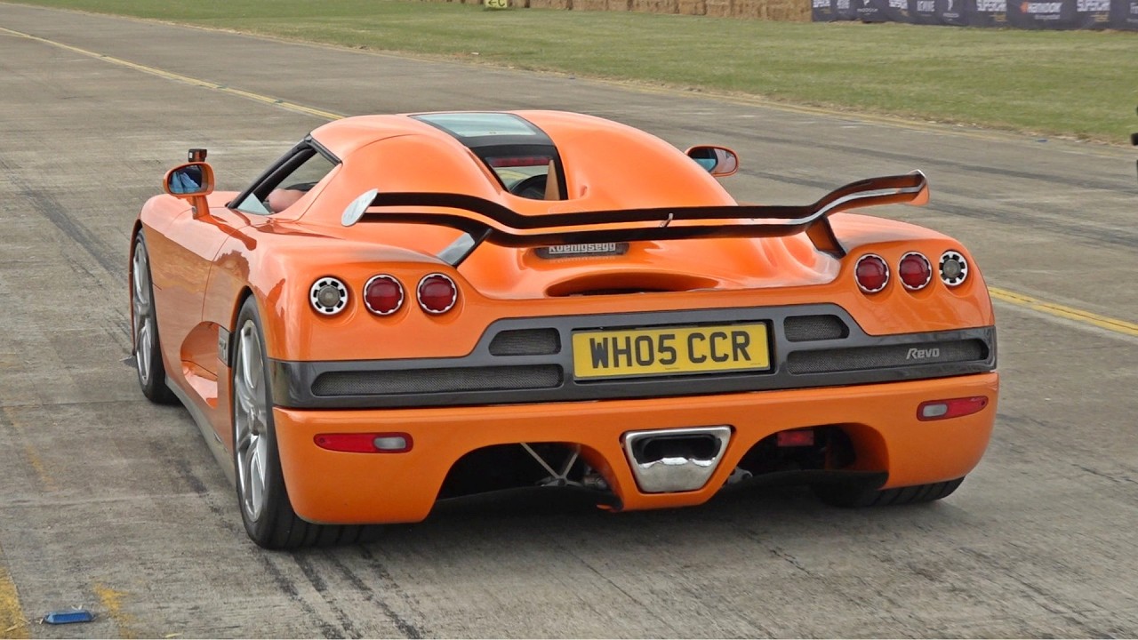 Koenigsegg CCR Evo on track with distinctive exhaust note