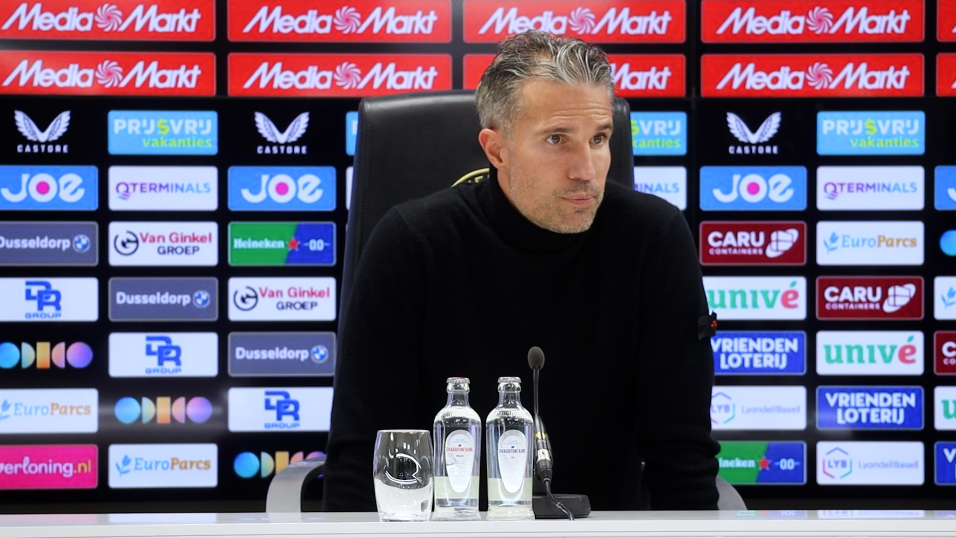 Van Persie: 'De kans daarop is zélfs elf procent, heb ik ergens gelezen!'