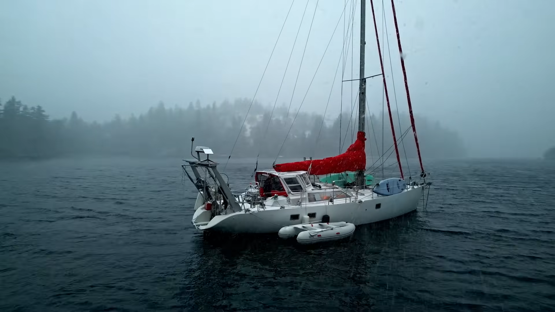 Driving a 15-ton sailboat onto shore - What could possibly go wrong?