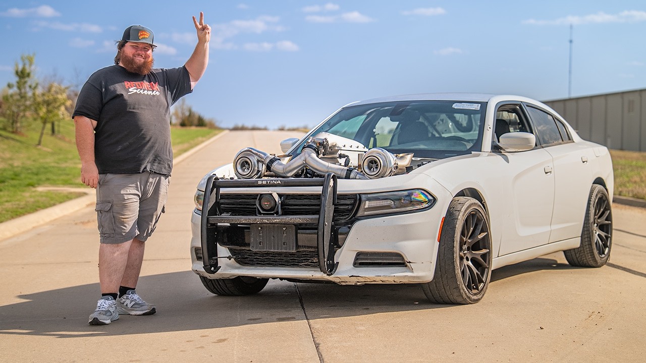 This should be illegal - police react to the world’s fastest cop car