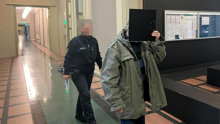 Ex-Regierungsbeamter aus MV muss für sexuellen Missbrauch seiner ...