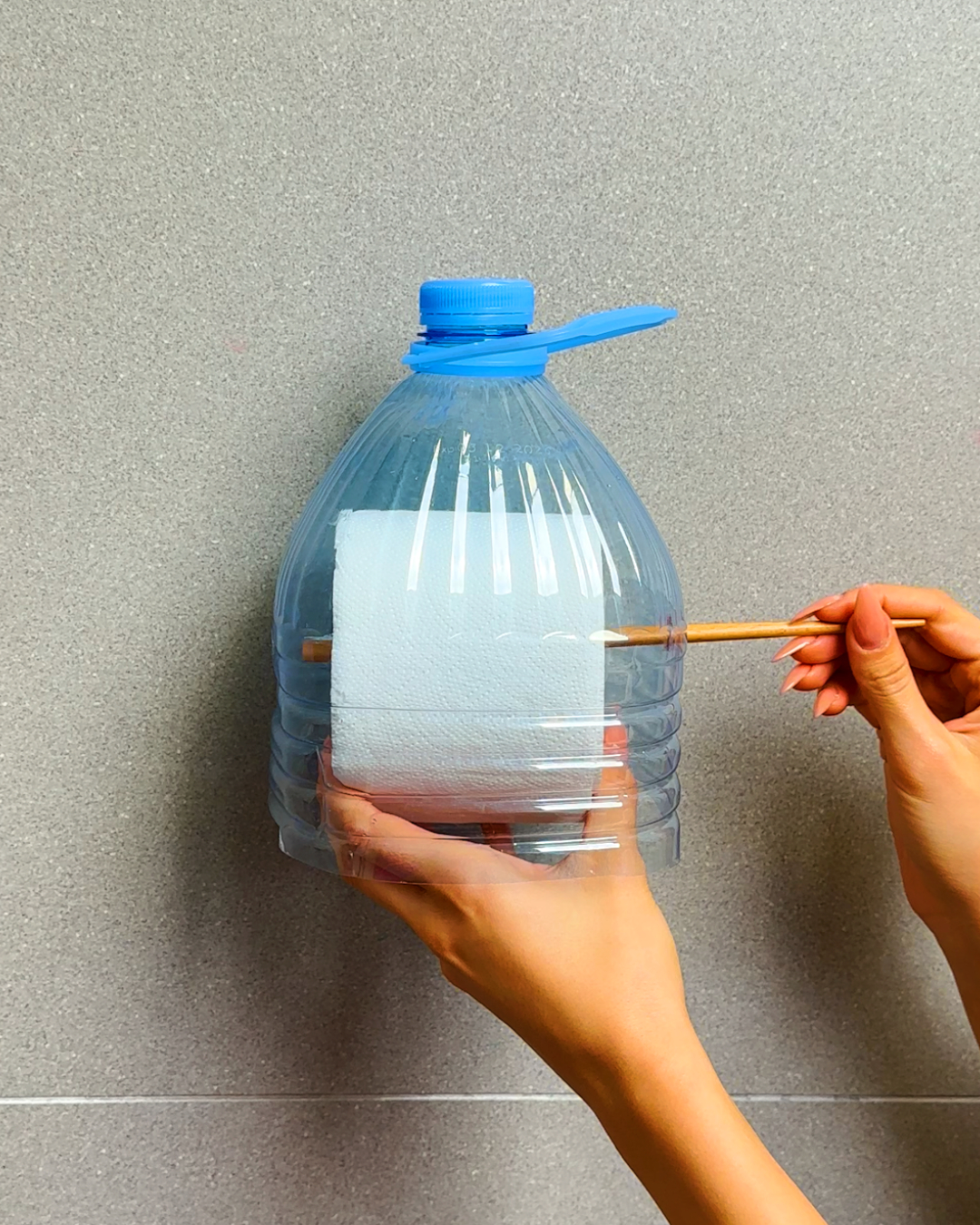 New idea to make a toilet roll holder