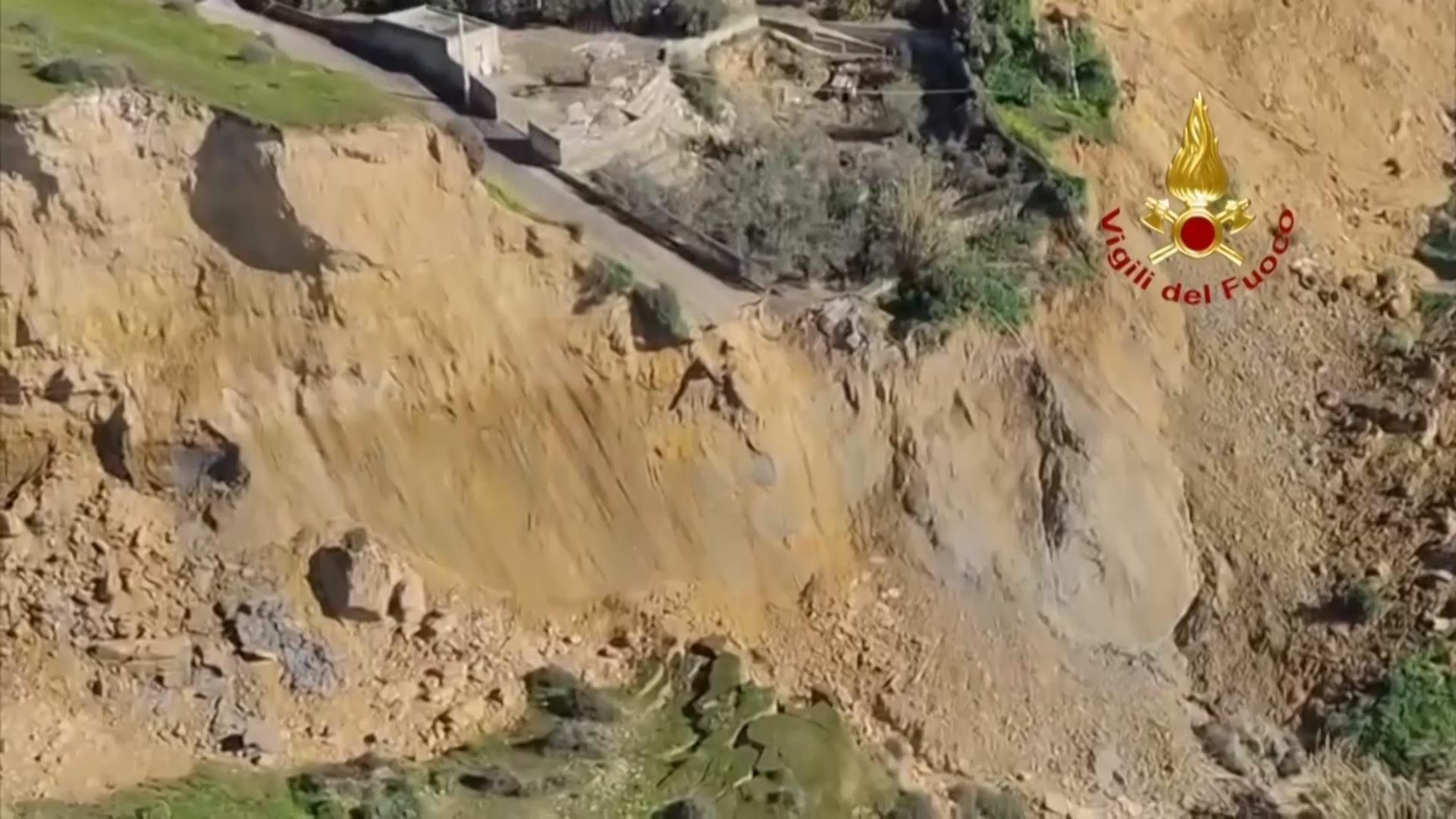 Hundreds evacuated as landslide forms huge cliff on edge of Sicilian ...