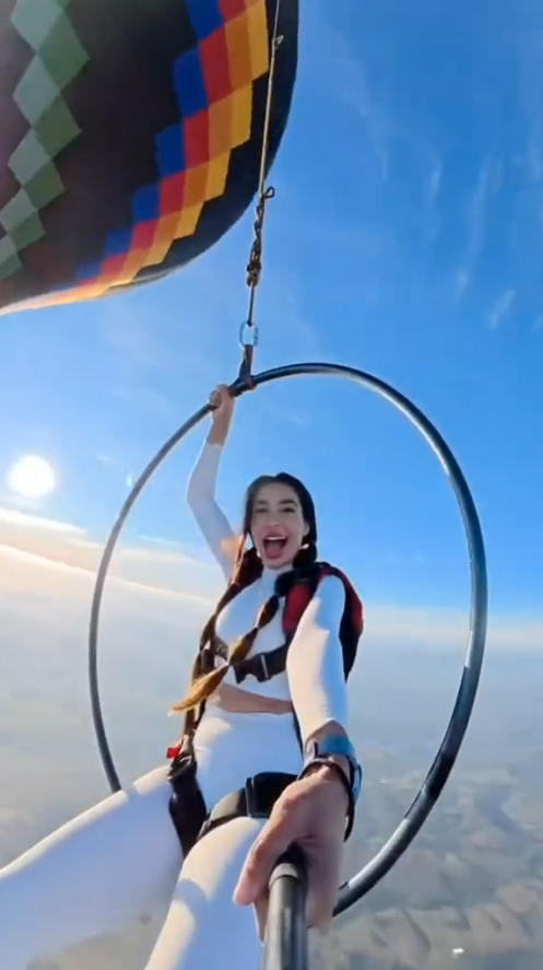 Pure freefall skydiving at full speed