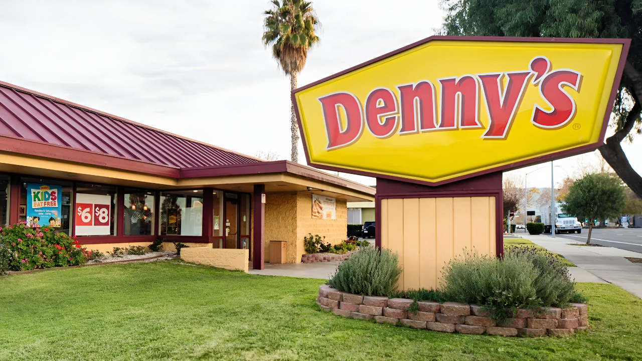 Denny’s sells off 1,400 locations for $620M — up to 90 stores facing ...