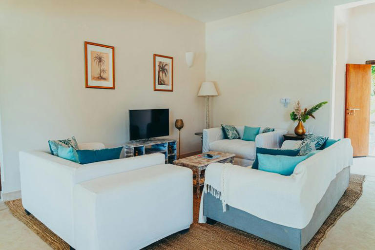 8 things designers say are making your living room feel incomplete