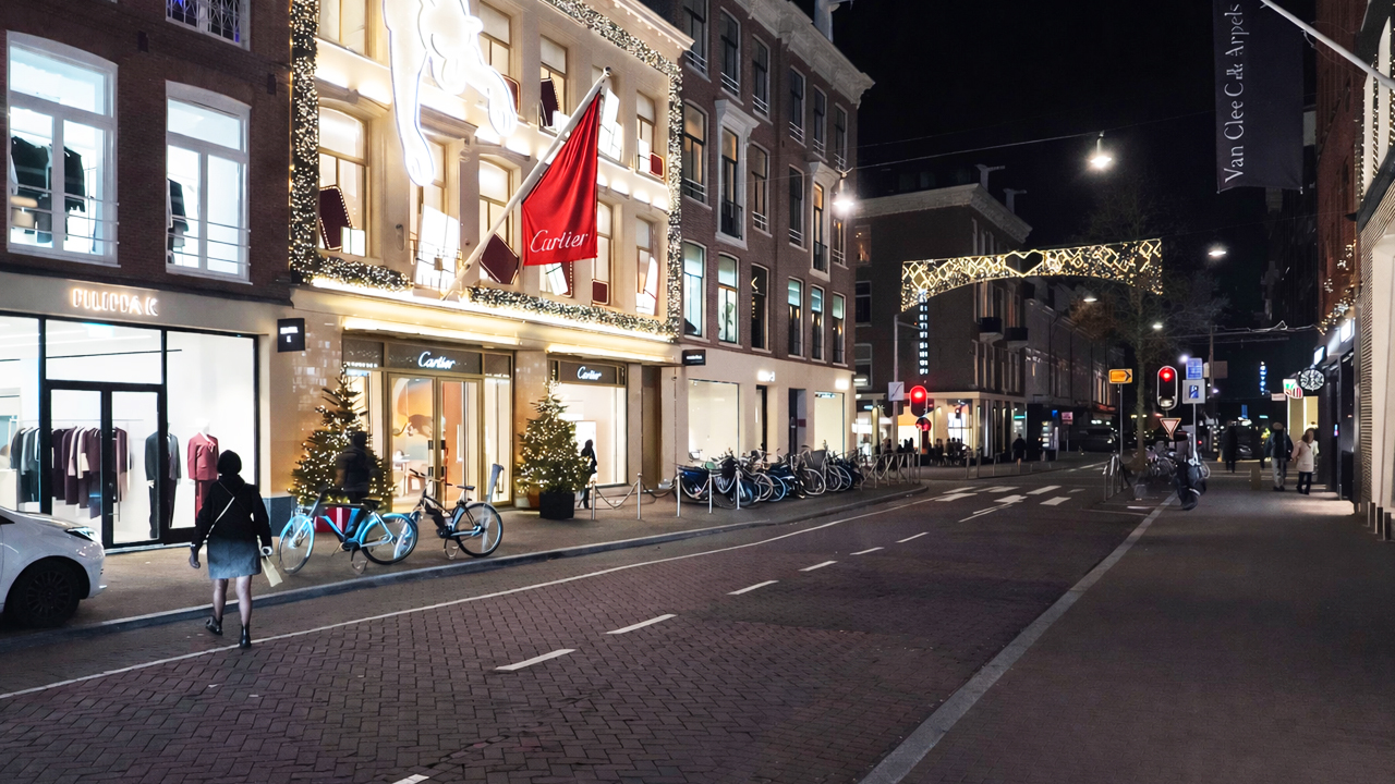 Evening walk past Amsterdam's elegant Christmas lights