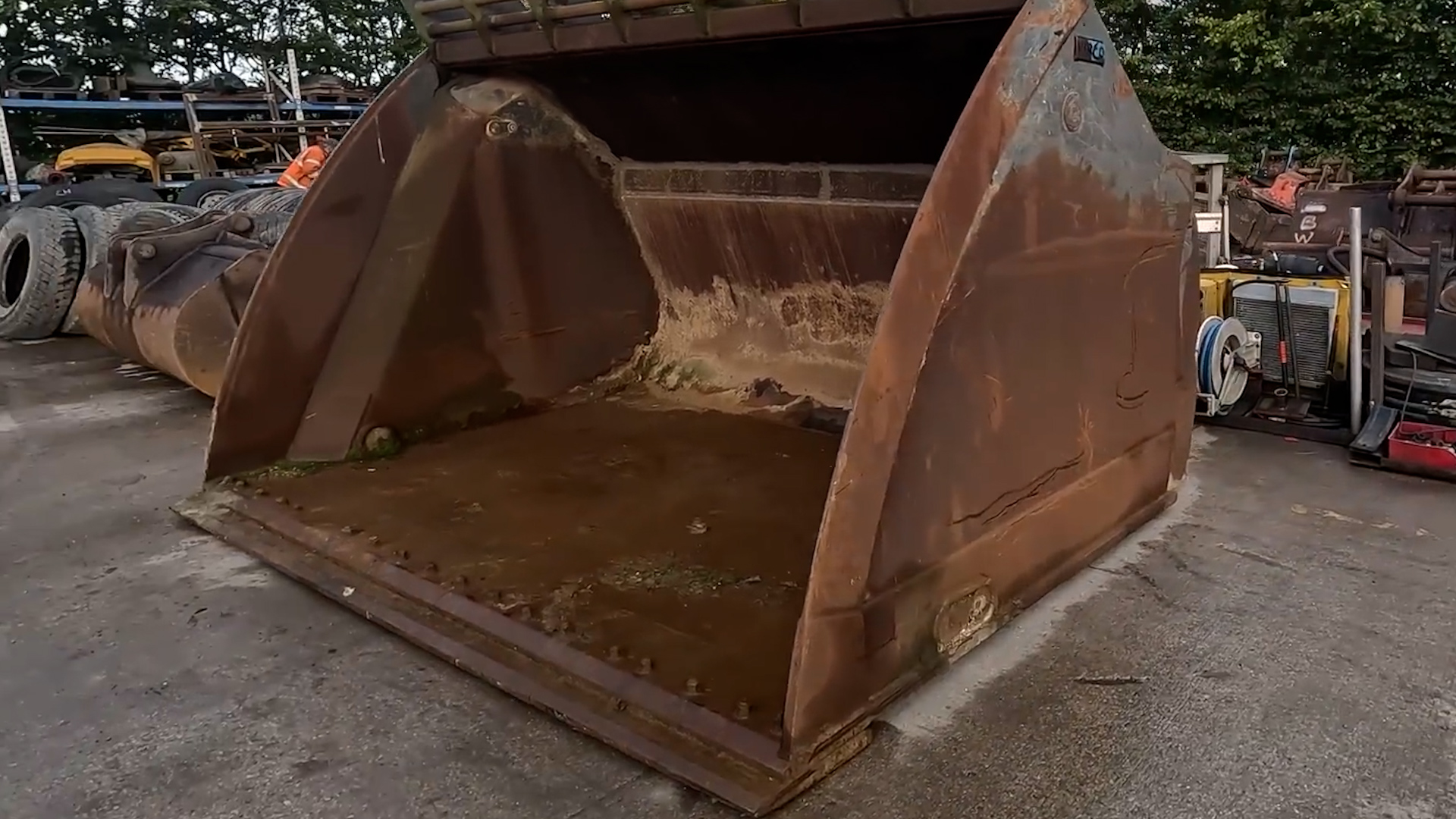 Heavy excavator bucket ready for repair