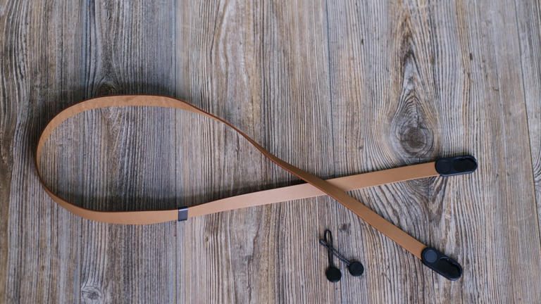 I tried Peak Design's new leather camera strap, and it's a lesson in ...