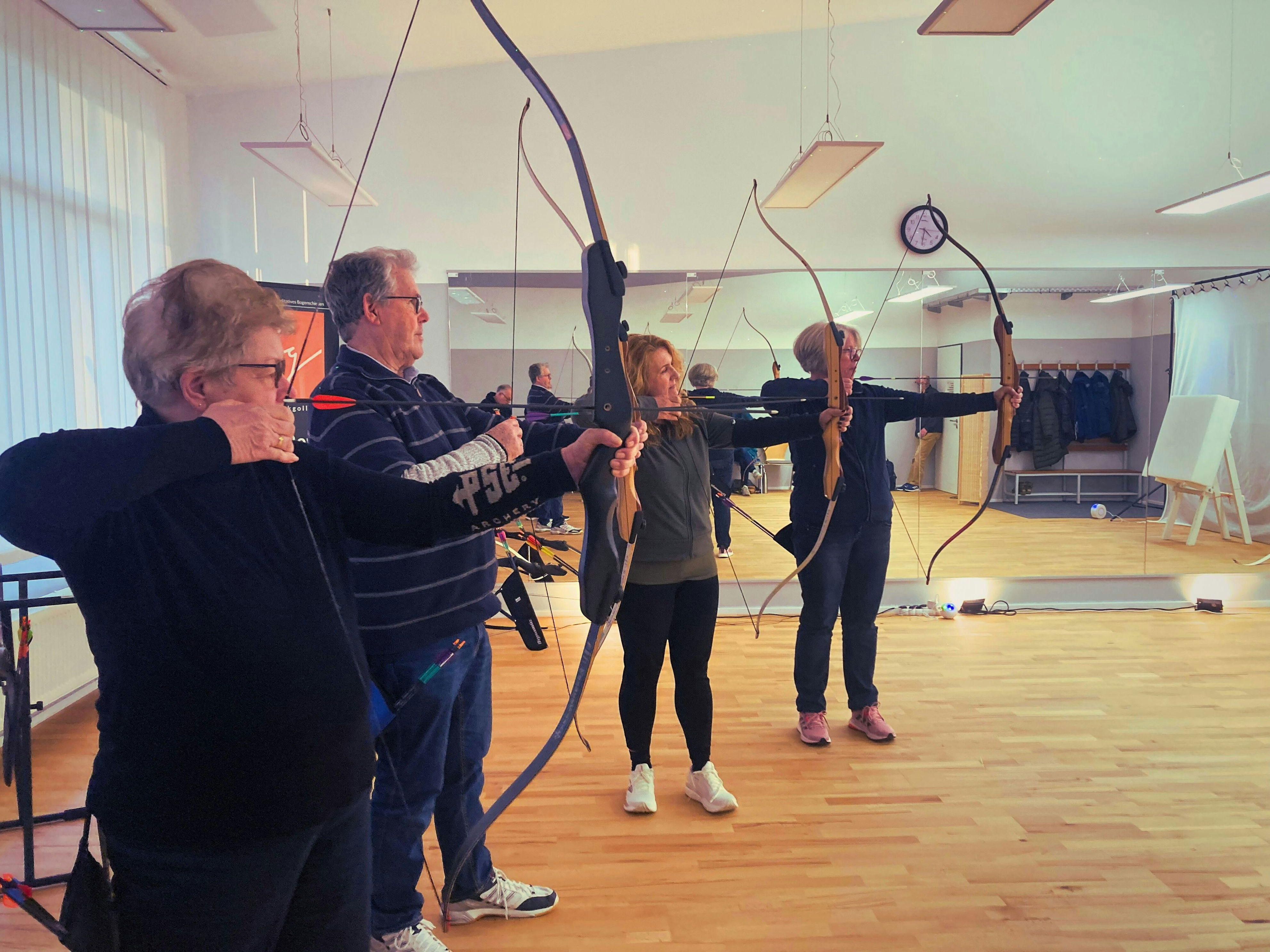 Meditatives Bogenschießen: Leverkusener auf der Suche nach der Ruhe im ...