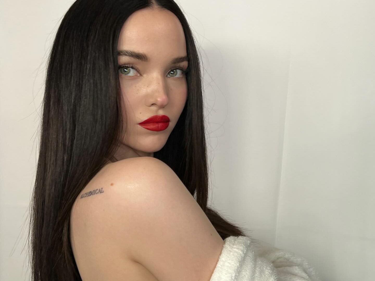 Mixing hair dye with conditioner may actually offer more natural ...