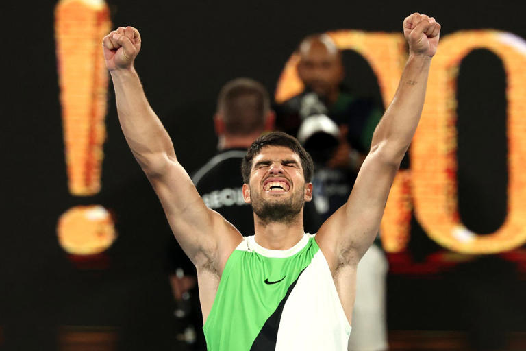 Alcaraz reaches first Australian Open semi-final to send De Minaur out