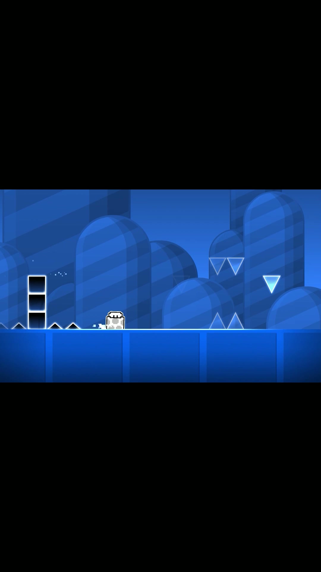 3 spikes challenge - Geometry Dash #shorts