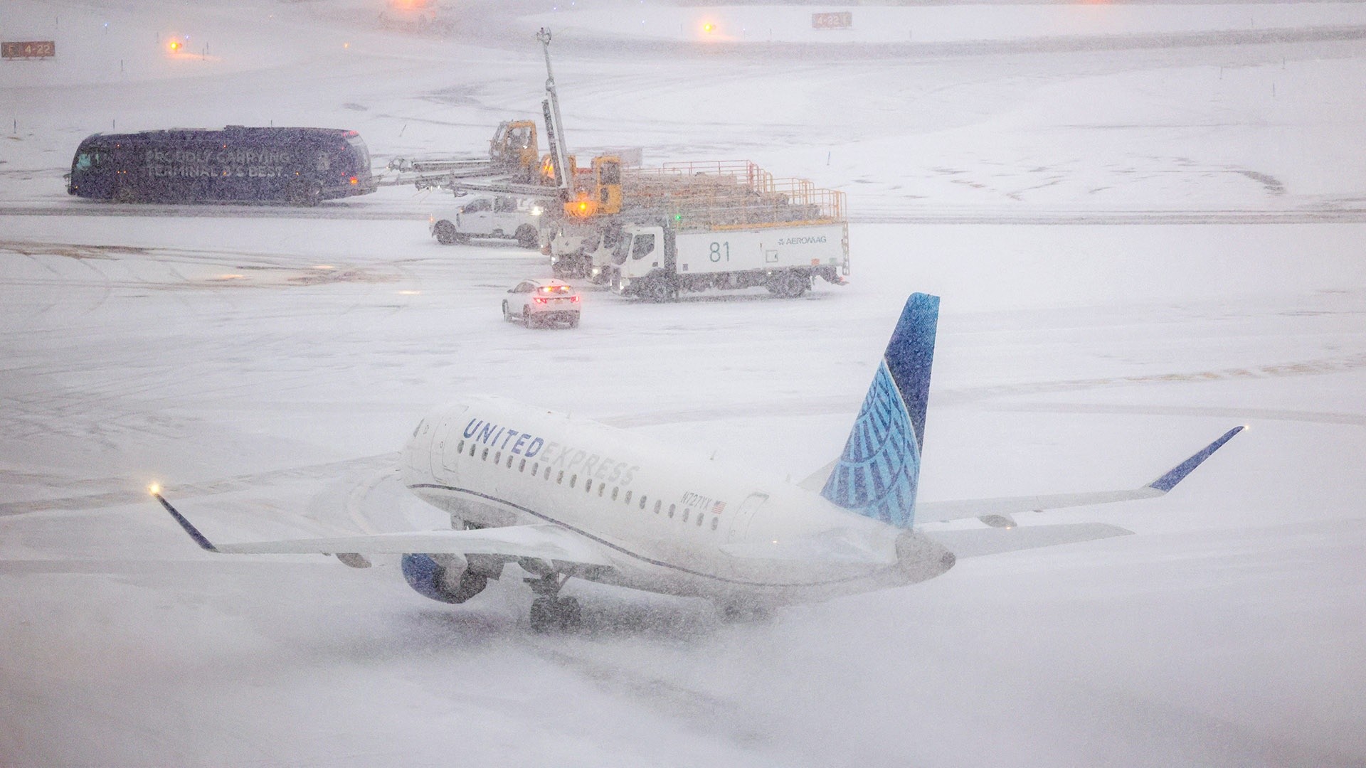 Airlines scramble to recover following winter storm travel chaos