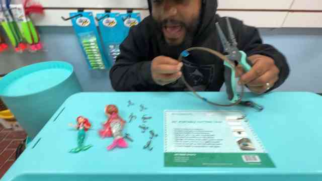 DIY toy mermaid fishing lures actually catch fish