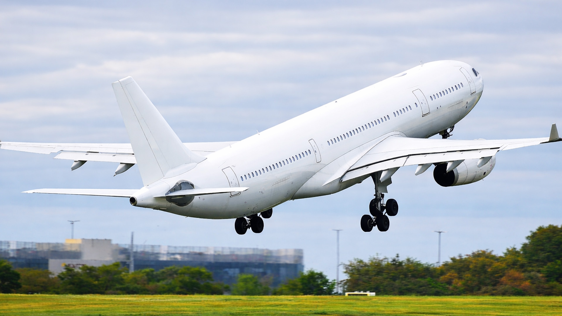 Empty Airbus A330 takes off from Manchester