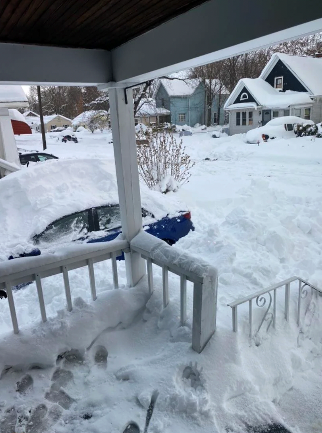 Employee forced to come into work despite snowstorm emergency: 'I was ...