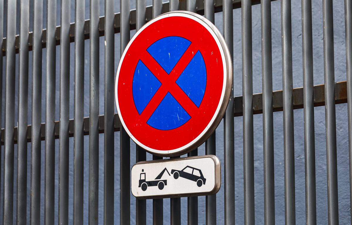 Suisse : il installe un faux panneau de stationnement interdit et se ...