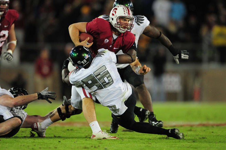 Eureka College football hires former NFL first-round pick as new coach