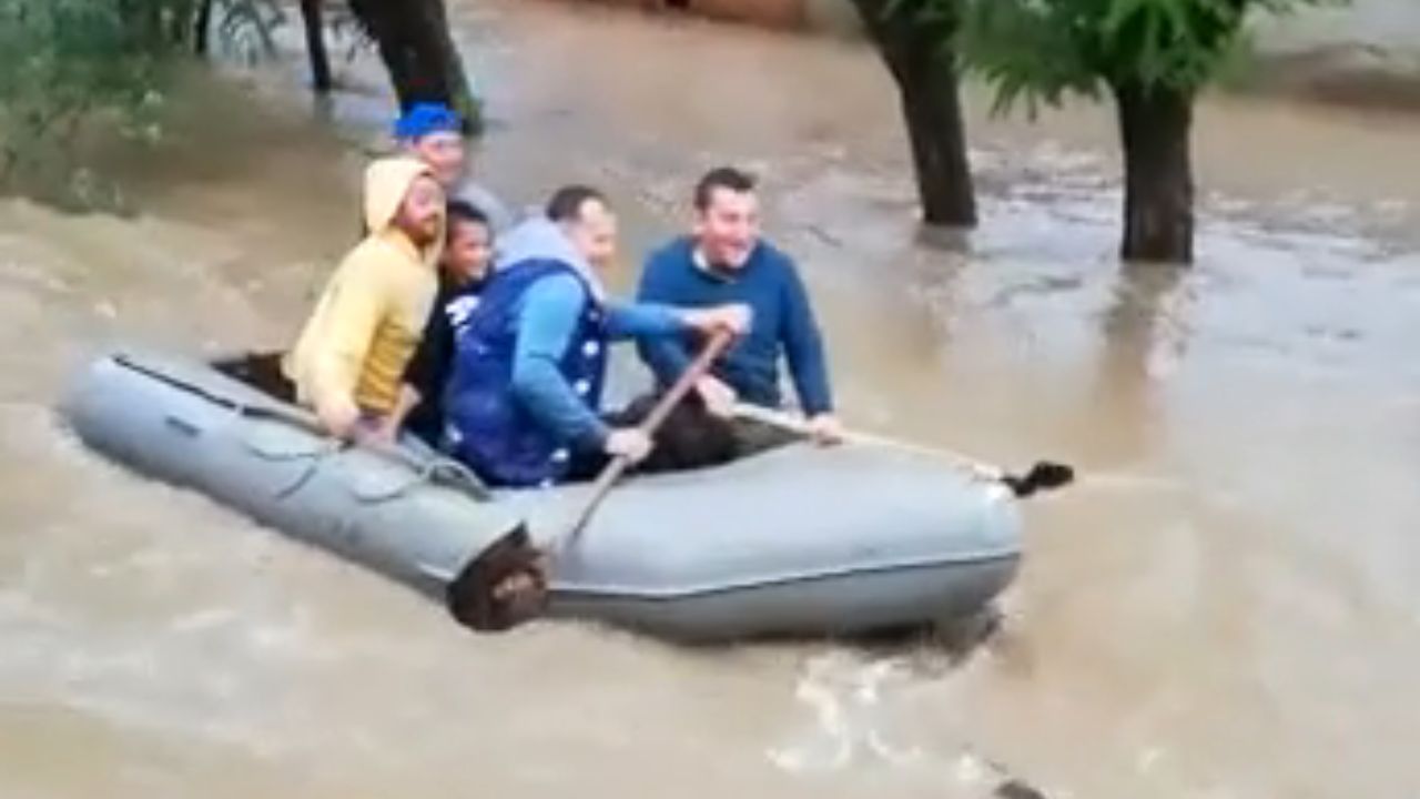Passengers attempt to dock their boat but end up taking a dip in dirty ...