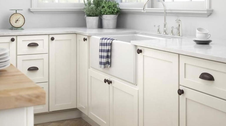 12 top-rated Home Depot cabinet hardware items reviewers are raving about