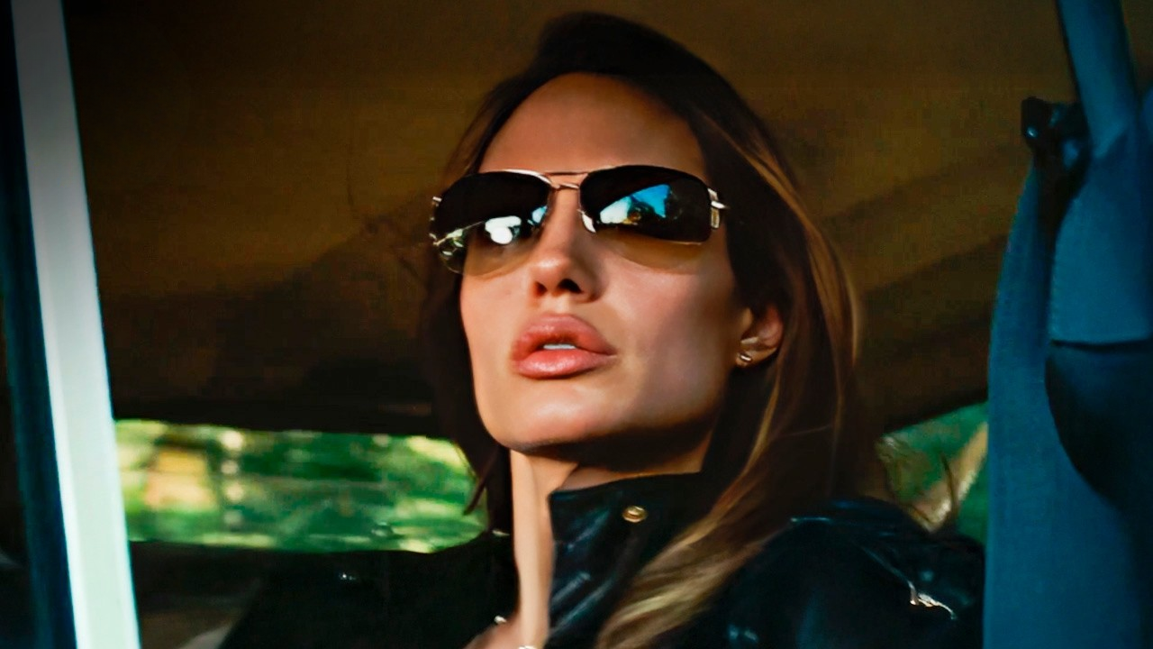 The fraternity attacks on the train - Wanted (Angelina Jolie, James McAvoy)