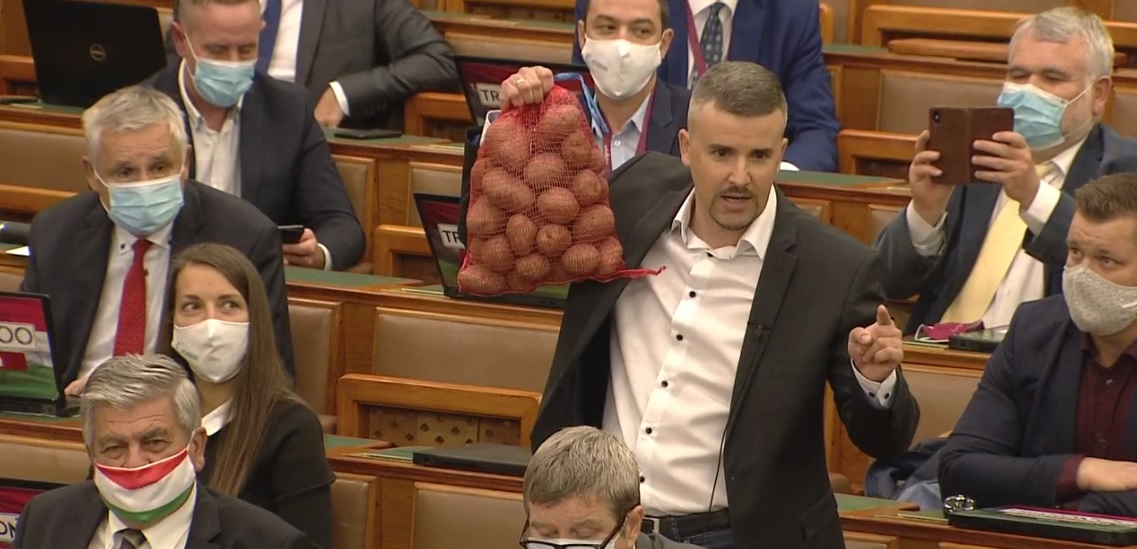 Jakab Péter: Felajánlottam az összefogást, Magyar Pétertől egy röhögő ...