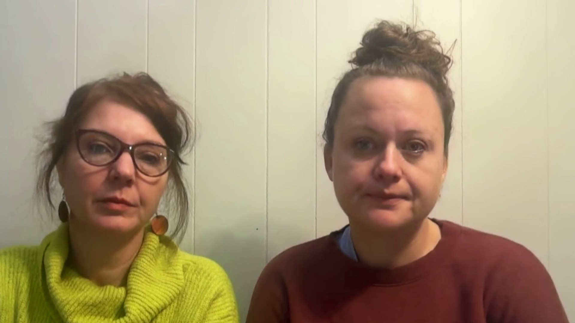 Two women in ICE custody save the federal agent who detained them from ...