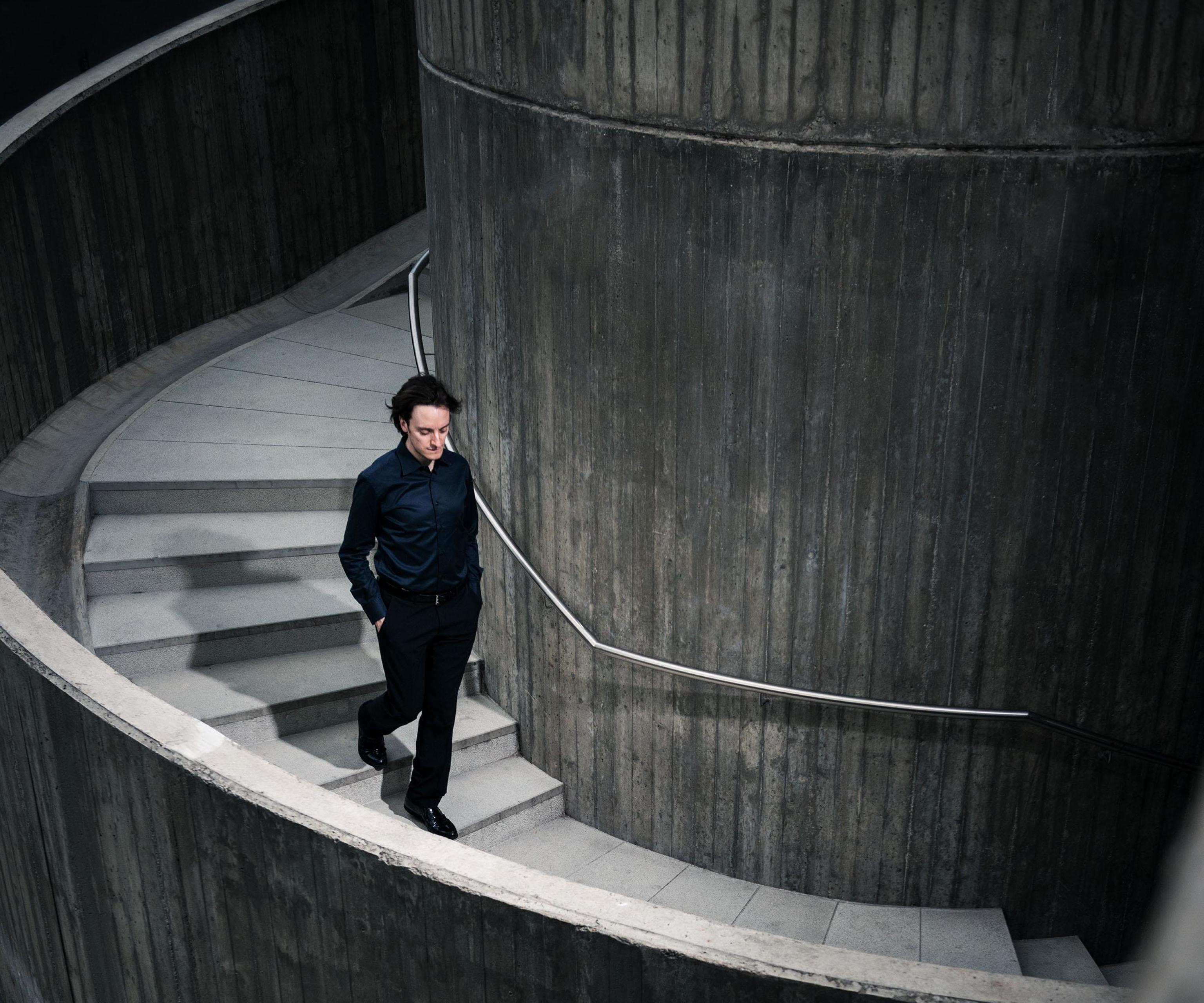 Il virtuoso del piano Taverna con la Form alle Muse di Ancona