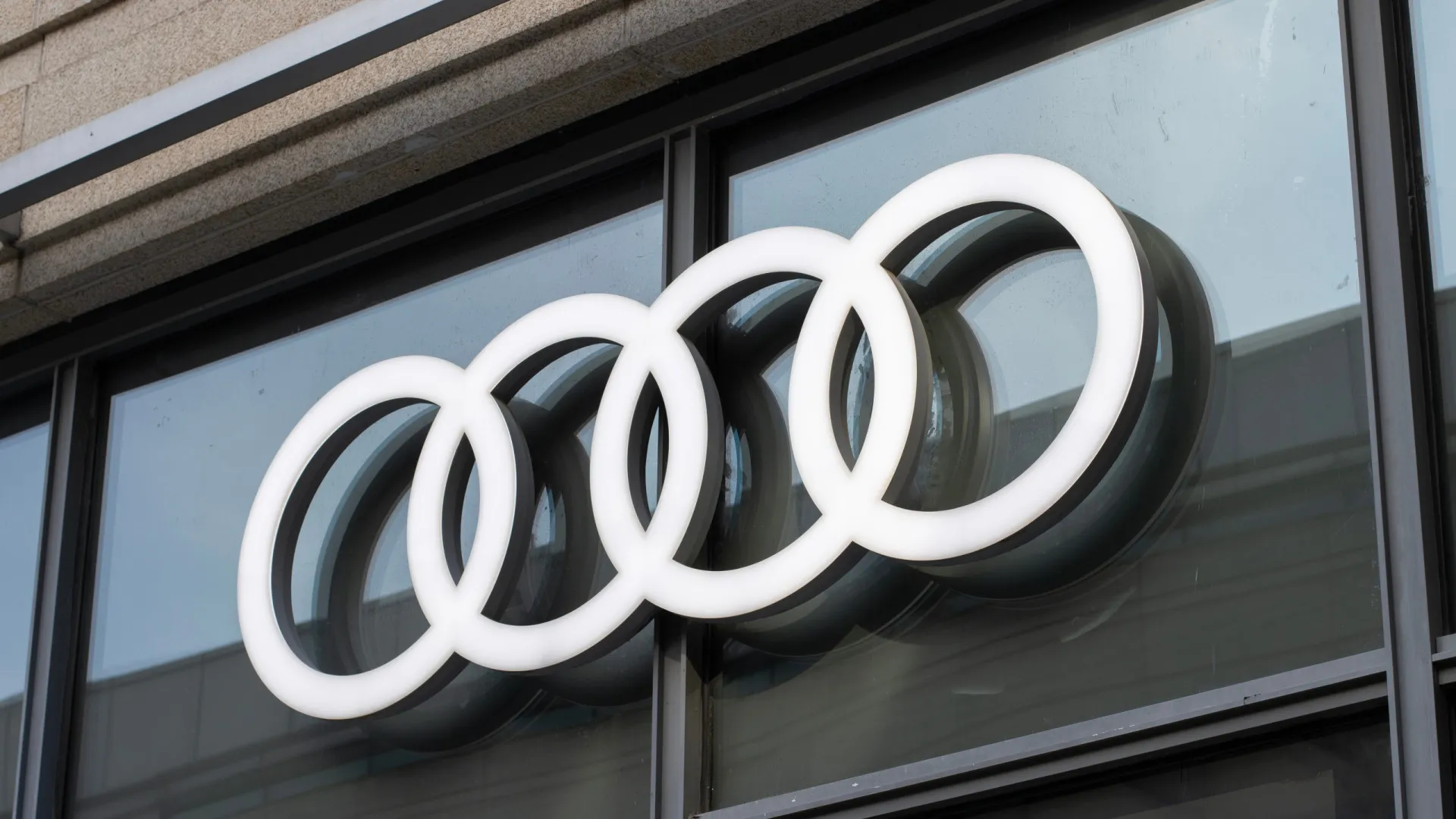 Audi aposta na IA e na cloud. Já eliminou 1.000 computadores industriais