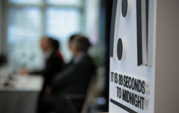 Doomsday Clock explained as scientists to make end of the world ...