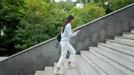 Feeling breathless after climbing stairs? Pulmonologist reveals why ...