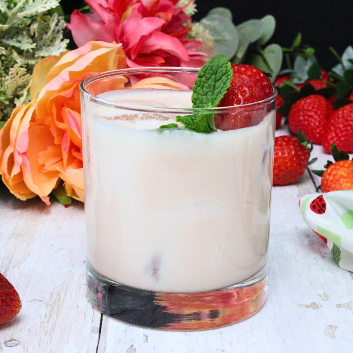 Pink Russian cocktail: The pretty-in-pink twist on a classic favorite!