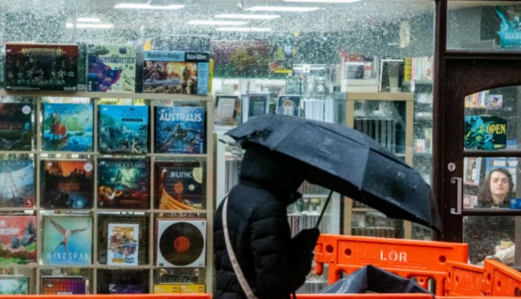 UK weather: Four flood alerts in place for Leeds and West Yorkshire as ...