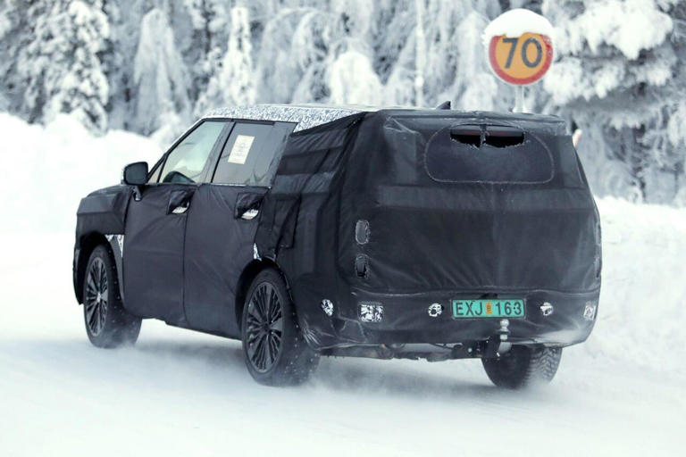 Hyundai Santa Fe facelift: design premium e addio al look off-road