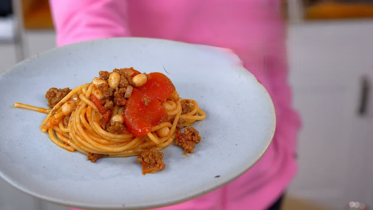 Comfort food with a vintage twist – making a chili and spaghetti recipe ...
