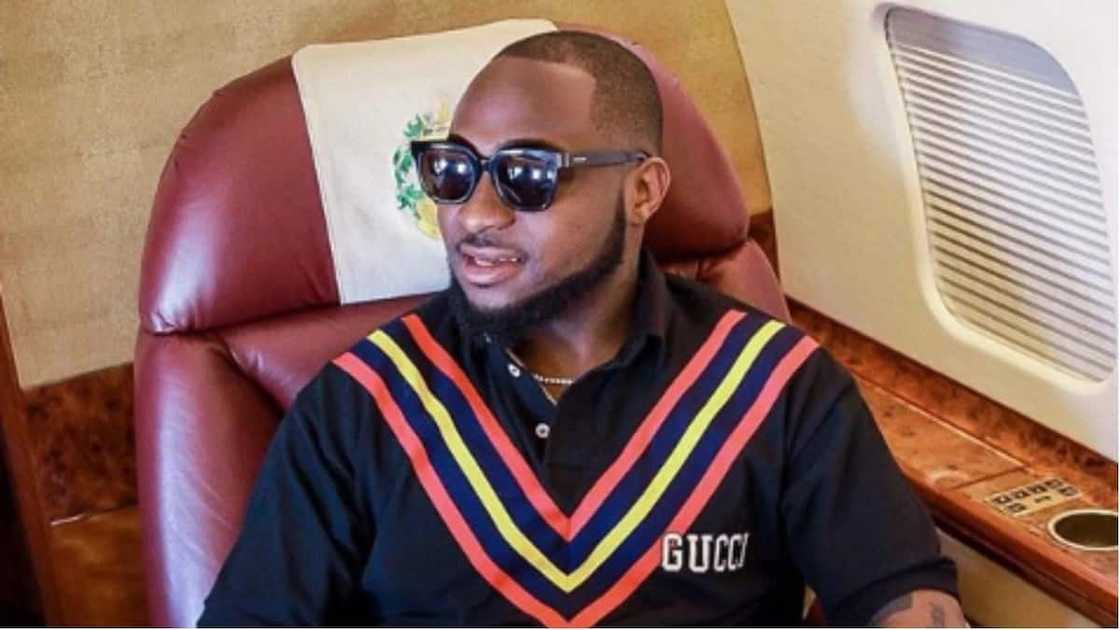 Davido furious at fan for bringing baby to packed concert
