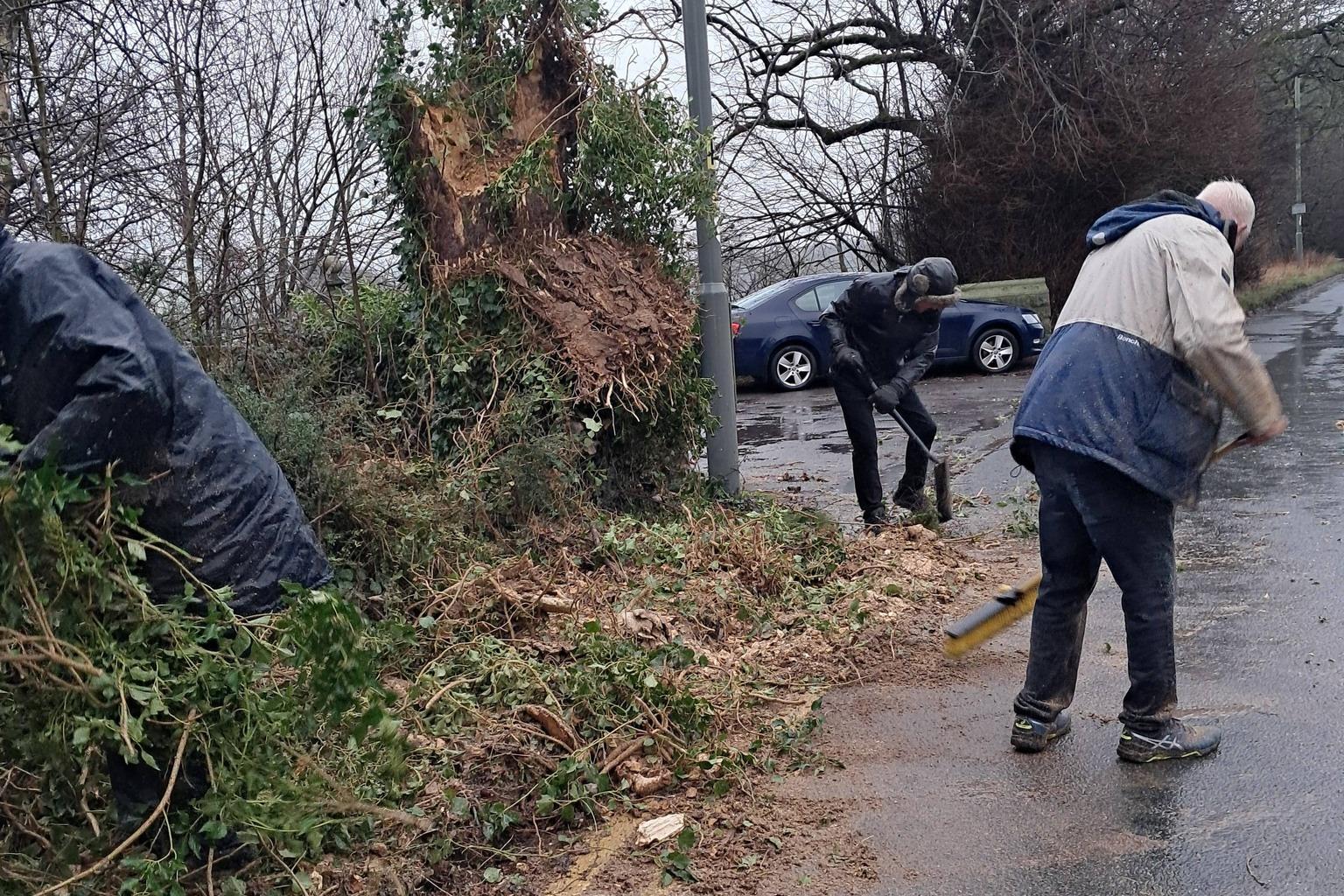 Residents' swift response after high winds caused by Storm Chandra blow ...