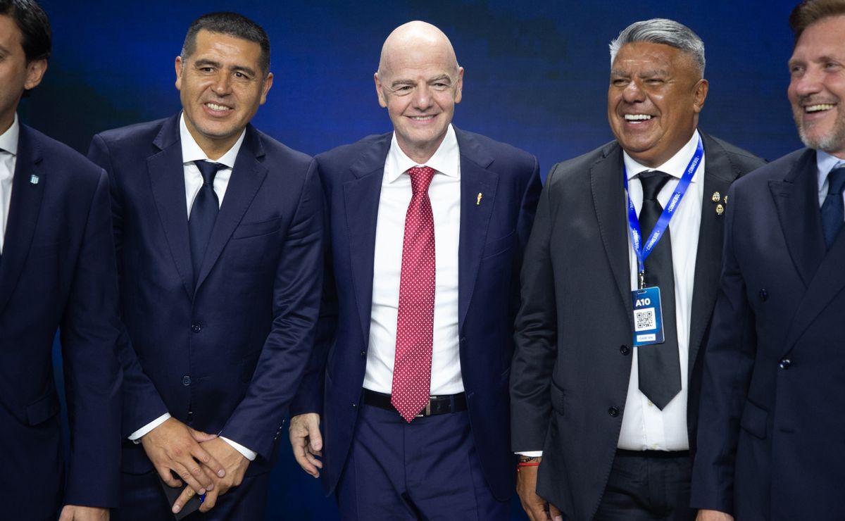 Juan Román Riquelme se mostró con Tapia, Infantino y Domínguez: el motivo