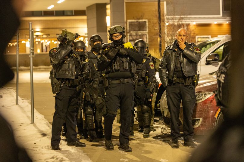 ICE filmed screaming at journalists and threatening to 'break out your ...