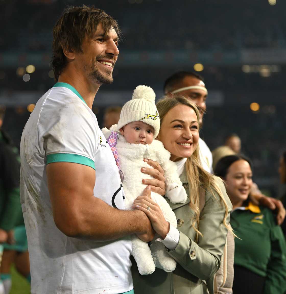 Eben Etzebeth and wife Anlia share festive family photos with their kids