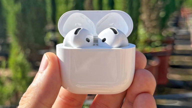Los AirPods 4 se desploman hasta prácticamente 100 euros en la mejor ...