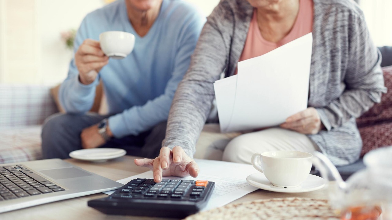 Retiring at 62 with $2M? You could burn $380K before Social Security ...