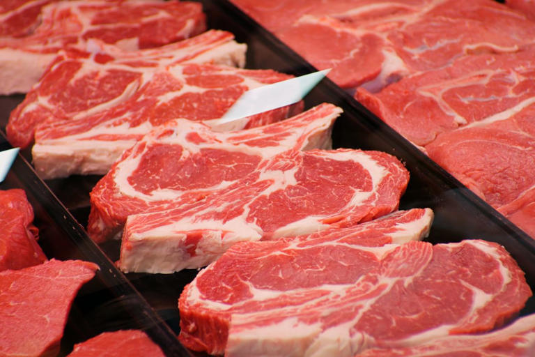 How much red meat should you eat each day? Experts weigh in