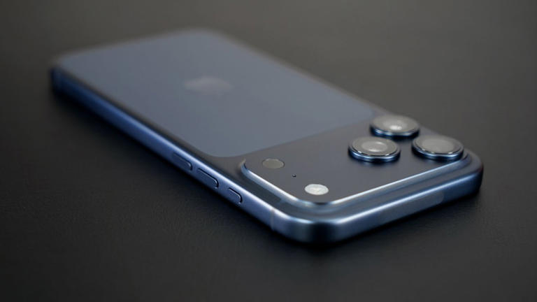Evercore: Higher iPhone 17 Pro sales will boost AAPL's Q1