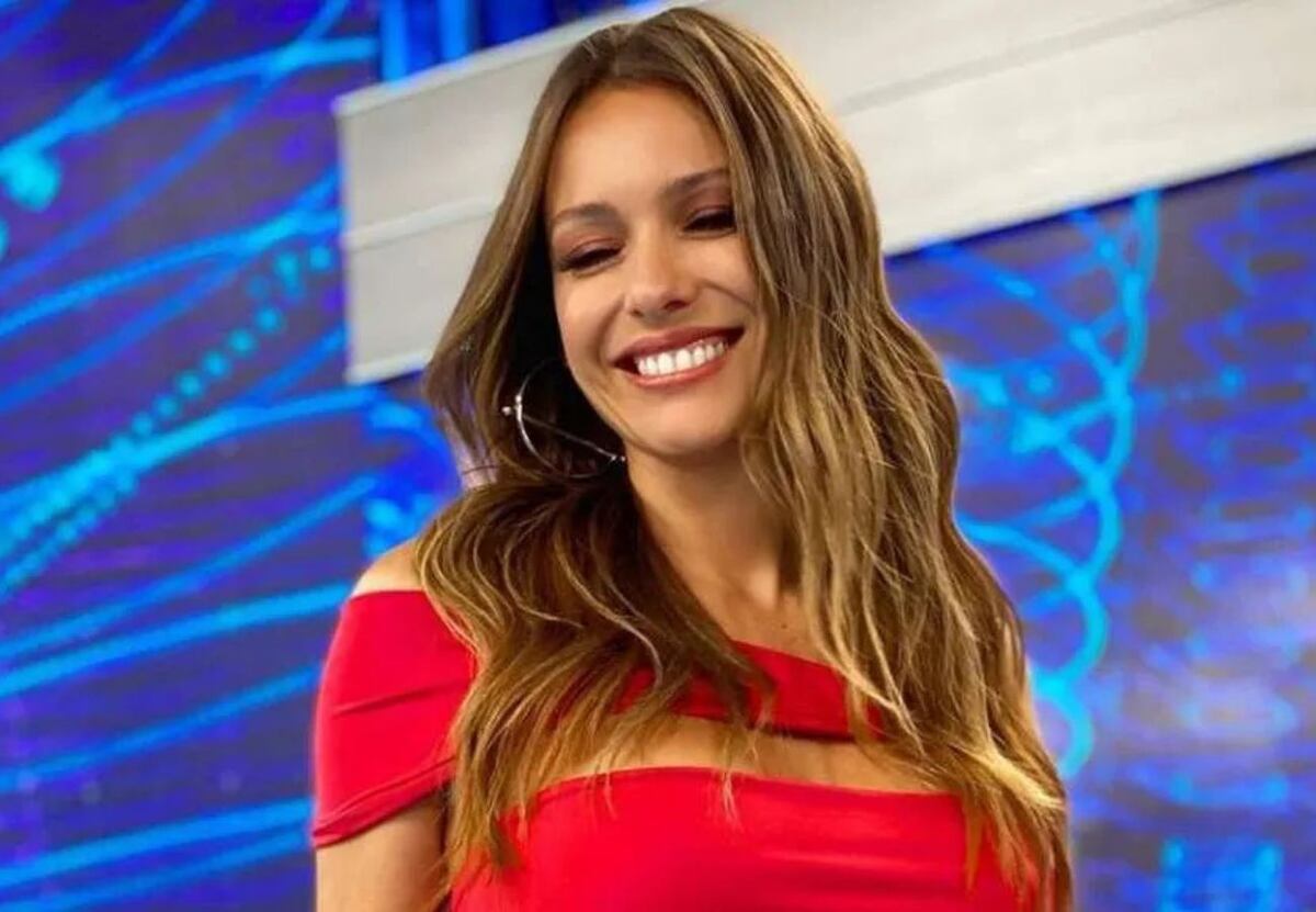 Pampita se sumó a la tendencia del estilo bohemio con un vestido color ...