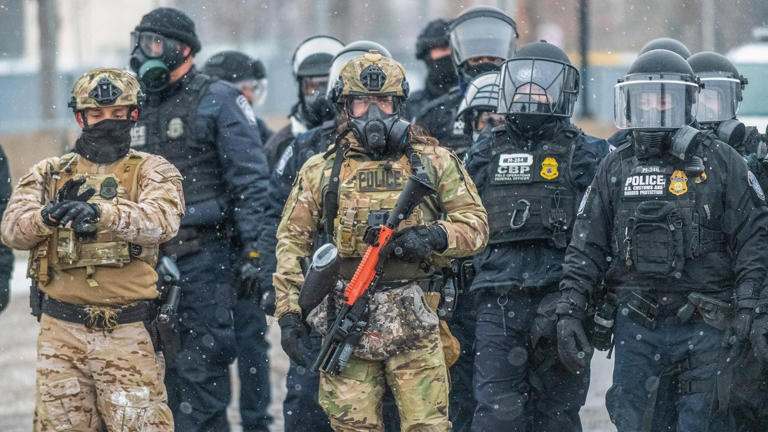 Tausende demonstrieren gegen US-Einwanderungsbehörde ICE in Italien