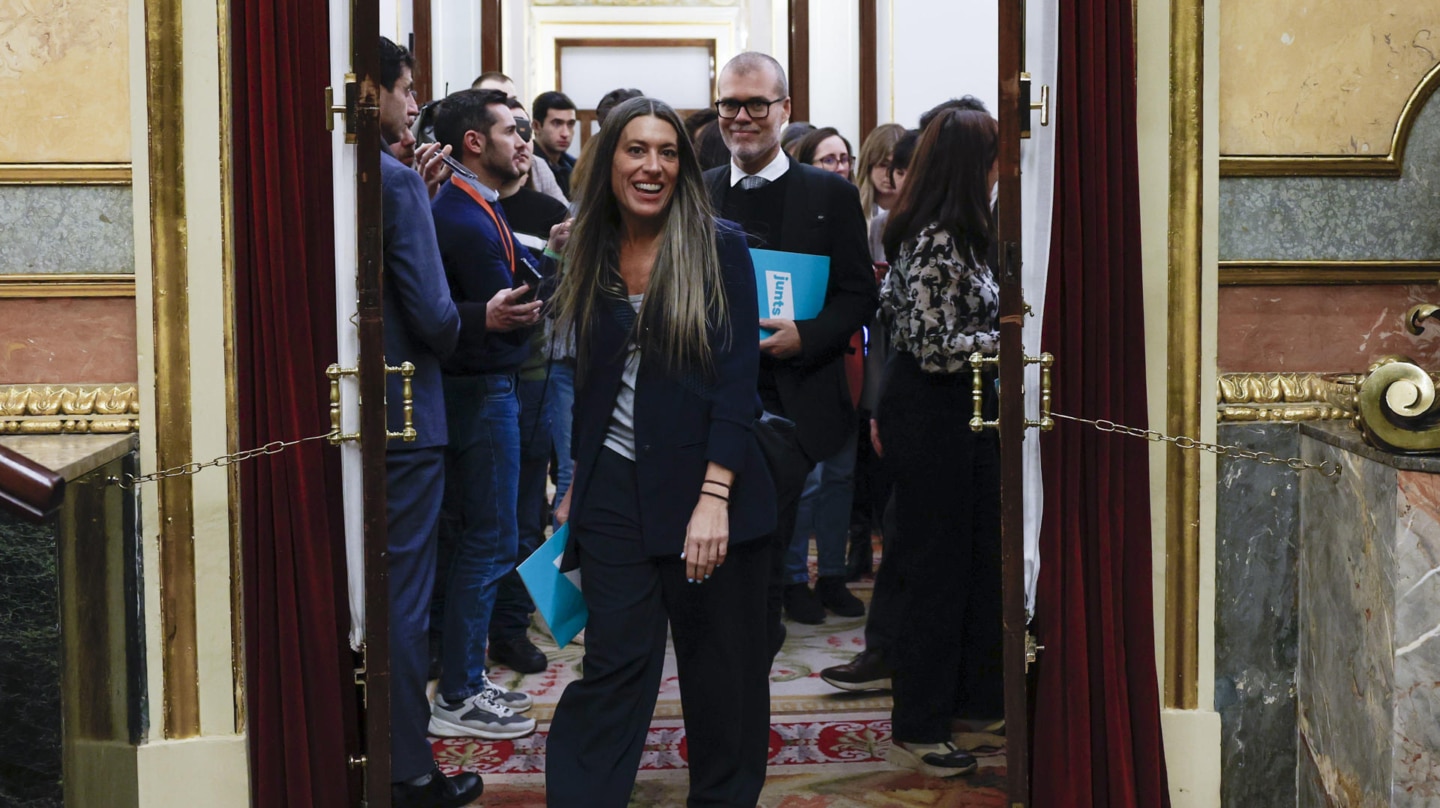 Junts echa abajo el decreto ómnibus y acusa a Sánchez y a Illa de ...